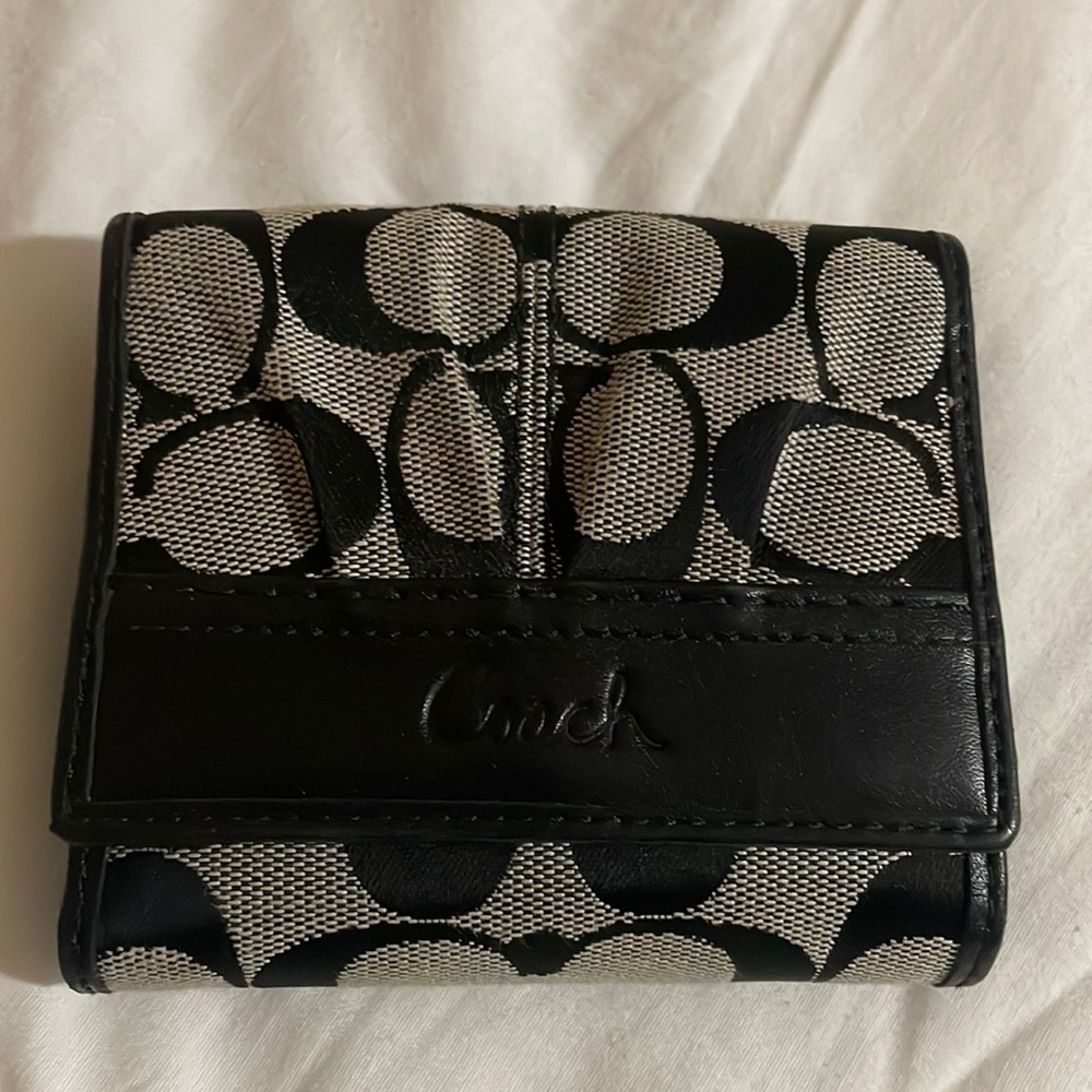 Coach Signature Black Gray Jacquard Fabric Wallet - Gem